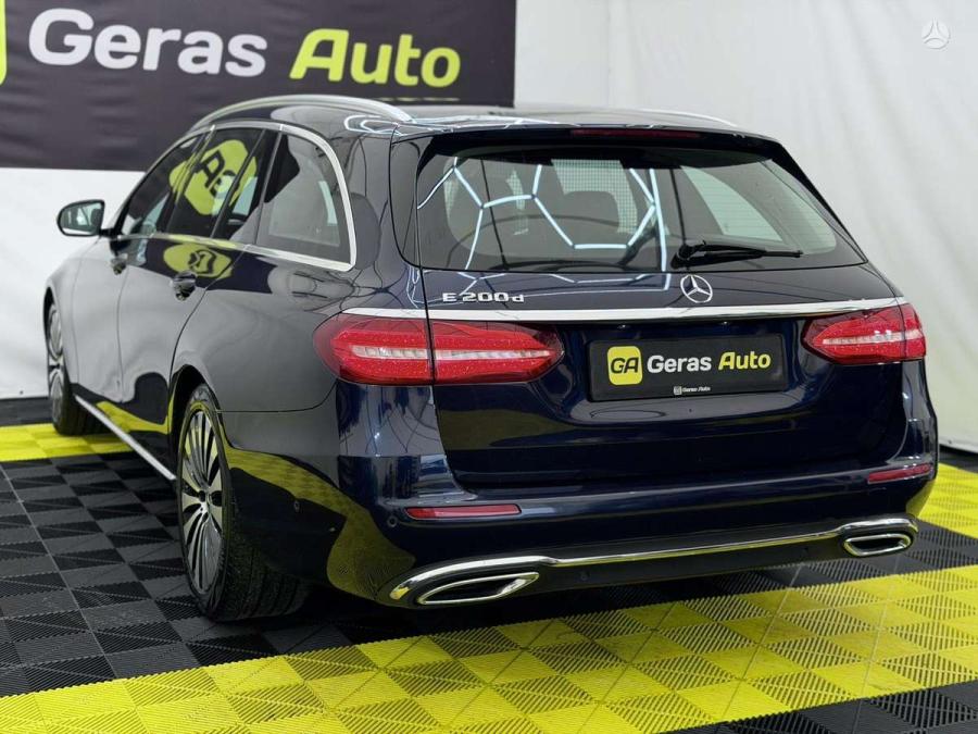 Zils Mercedes-Benz e-200 2018 Viļņa, ar dzinēja tilpumu 1.95 L un nobraukumu 172 tūkst. km par 18500 €, foto 7 vietnē AUTOMOTO.COM.LV
