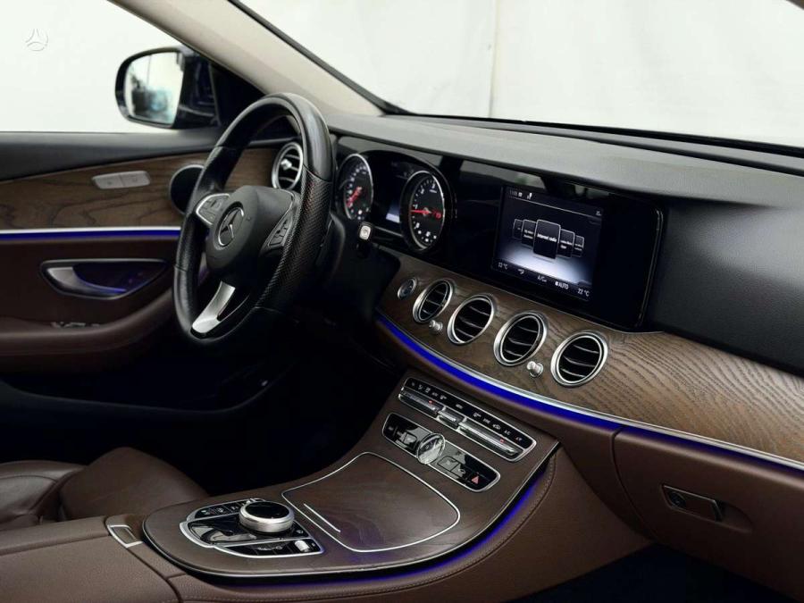 Zils Mercedes-Benz e-200 2018 Viļņa, ar dzinēja tilpumu 1.95 L un nobraukumu 172 tūkst. km par 18500 €, foto 17 vietnē AUTOMOTO.COM.LV