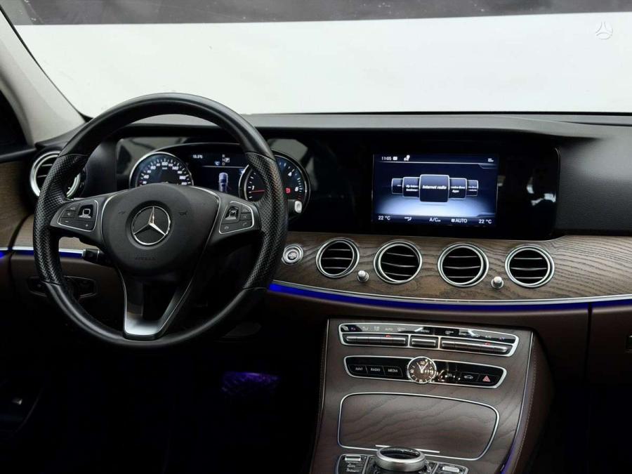 Zils Mercedes-Benz e-200 2018 Viļņa, ar dzinēja tilpumu 1.95 L un nobraukumu 172 tūkst. km par 18500 €, foto 18 vietnē AUTOMOTO.COM.LV