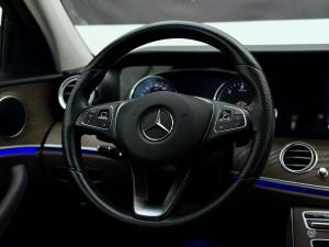 Zils Mercedes-Benz e-200 2018 Viļņa, ar dzinēja tilpumu 1.95 L un nobraukumu 172 tūkst. km par 18500 €, foto 19 vietnē AUTOMOTO.COM.LV