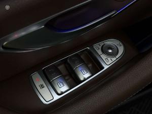 Zils Mercedes-Benz e-200 2018 Viļņa, ar dzinēja tilpumu 1.95 L un nobraukumu 172 tūkst. km par 18500 €, foto 21 vietnē AUTOMOTO.COM.LV