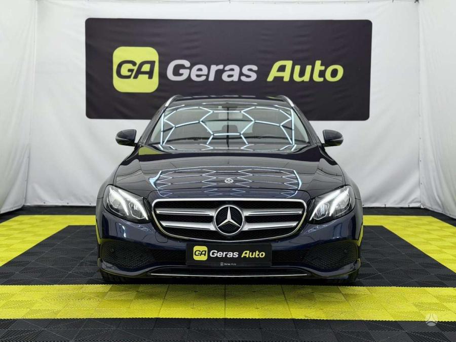 Zils Mercedes-Benz e-200 2018 Viļņa, ar dzinēja tilpumu 1.95 L un nobraukumu 172 tūkst. km par 18450 €, foto 8 vietnē AUTOMOTO.COM.LV