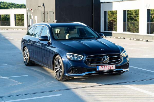 Blue Mercedes-Benz e-200 2020 in Vilnius, with an engine capacity of 2.00 L and mileage of 166 thousand km for 23500 €, photo 6 on AUTOMOTO.COM.LV