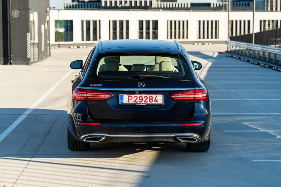 Синий Мерседес E 200 2020 в Вильнюс, объемом двигателя 2.00 л и пробегом 166 тыс. км за 23500 €, фото 12 на AUTOMOTO.COM.LV