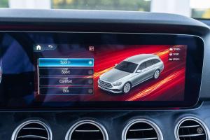 Синий Мерседес E 200 2020 в Вильнюс, объемом двигателя 2.00 л и пробегом 166 тыс. км за 23500 €, фото 46 на AUTOMOTO.COM.LV