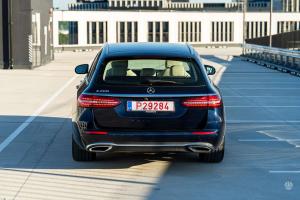 Zils Mercedes-Benz e-200 2020 Viļņa, ar dzinēja tilpumu 2.00 L un nobraukumu 166 tūkst. km par 23500 €, foto 8 vietnē AUTOMOTO.COM.LV