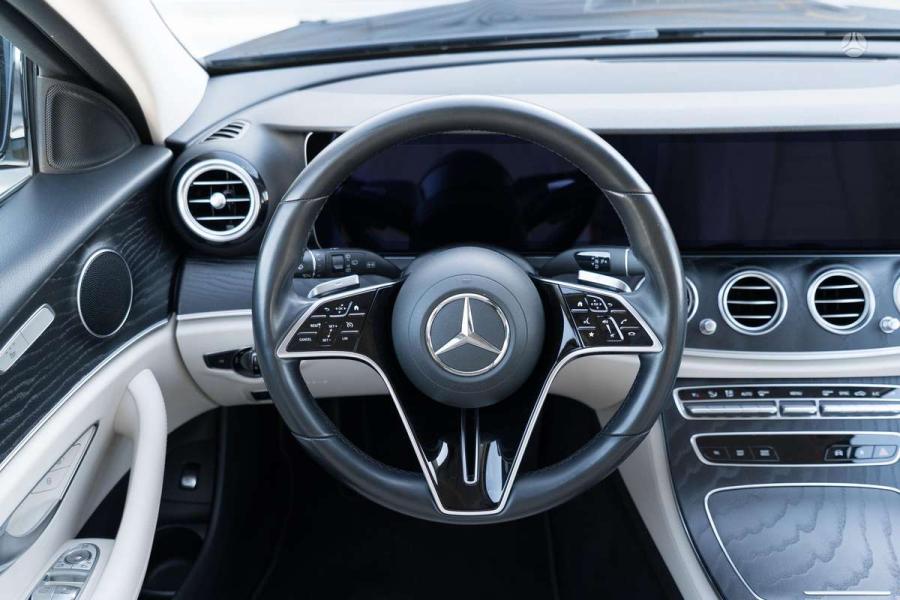 Blue Mercedes-Benz e-200 2020 in Vilnius, with an engine capacity of 2.00 L and mileage of 166 thousand km for 23600 €, photo 22 on AUTOMOTO.COM.LV
