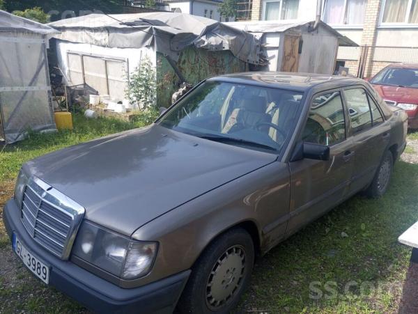 Brūns Mercedes-Benz e-200 1989 Rīga, ar dzinēja tilpumu 2.00 L un nobraukumu 400 tūkst. km par 800 €, foto 1 vietnē AUTOMOTO.COM.LV