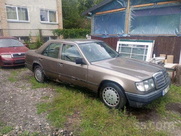 Brūns Mercedes-Benz e-200 1989 Rīga, ar dzinēja tilpumu 2.00 L un nobraukumu 400 tūkst. km par 800 €, foto 2 vietnē AUTOMOTO.COM.LV