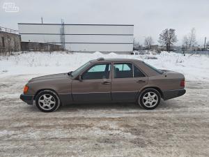Brūns Mercedes-Benz e-200 1989 Jonava, ar dzinēja tilpumu 2.00 L un nobraukumu 353 tūkst. km par 3999 €, foto 8 vietnē AUTOMOTO.COM.LV