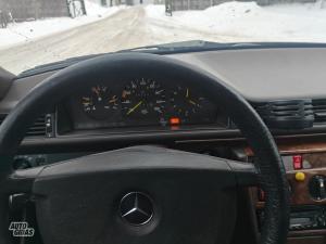 Brūns Mercedes-Benz e-200 1989 Jonava, ar dzinēja tilpumu 2.00 L un nobraukumu 353 tūkst. km par 3999 €, foto 9 vietnē AUTOMOTO.COM.LV