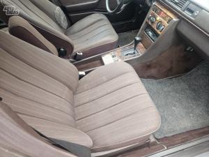 Коричневый Мерседес E 200 1989 в Ионава, объемом двигателя 2.00 л и пробегом 353 тыс. км за 3600 €, фото 13 на AUTOMOTO.COM.LV