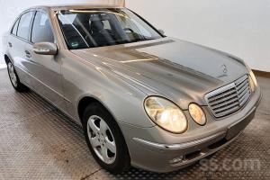 Brown Mercedes-Benz e-200 2003 in Tukums, with an engine capacity of 2.20 L and mileage of 282 thousand km for 3999 €, photo 3 on AUTOMOTO.COM.LV
