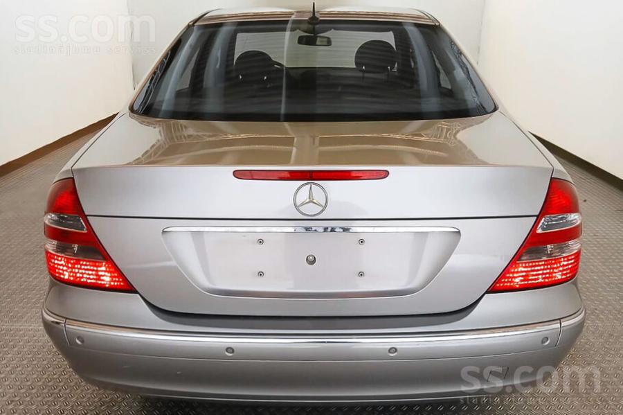 Brown Mercedes-Benz e-200 2003 in Tukums, with an engine capacity of 2.20 L and mileage of 282 thousand km for 3999 €, photo 6 on AUTOMOTO.COM.LV