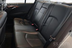 Brown Mercedes-Benz e-200 2003 in Tukums, with an engine capacity of 2.20 L and mileage of 282 thousand km for 3999 €, photo 10 on AUTOMOTO.COM.LV