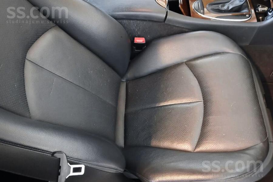 Brown Mercedes-Benz e-200 2003 in Tukums, with an engine capacity of 2.20 L and mileage of 282 thousand km for 3999 €, photo 11 on AUTOMOTO.COM.LV