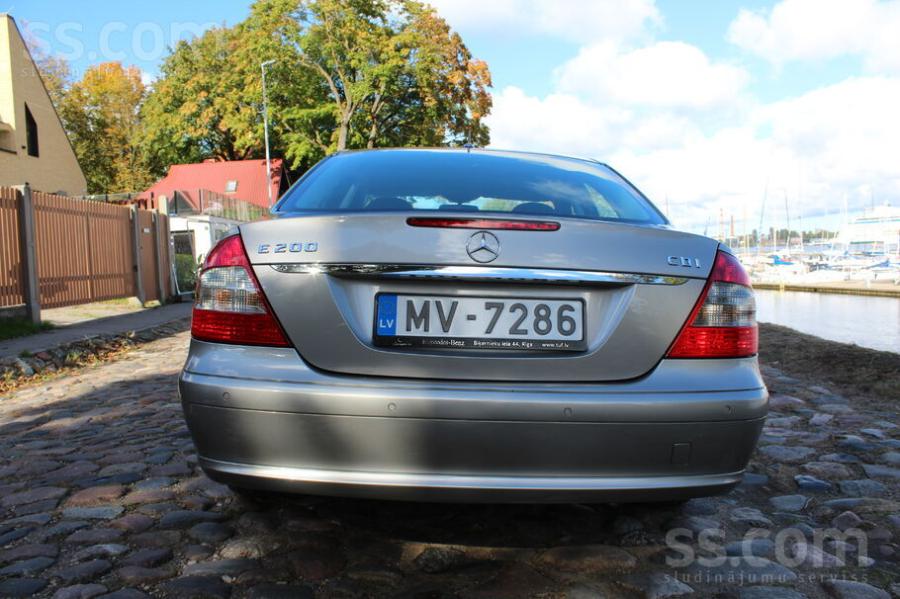 Коричневый Мерседес E 200 2007 в Рига, объемом двигателя 2.20 л и пробегом 124 тыс. км за 8200 €, фото 7 на AUTOMOTO.COM.LV