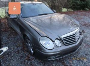 Brūns Mercedes-Benz e-200 2008 Utena, ar dzinēja tilpumu 2.20 L un nobraukumu 500 tūkst. km par 1250 €, foto 4 vietnē AUTOMOTO.COM.LV