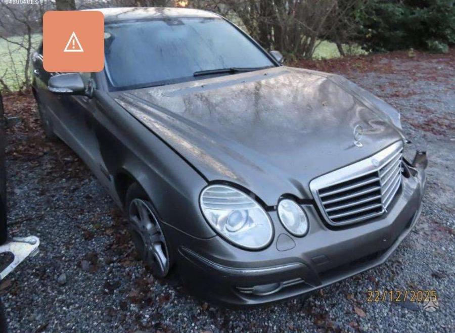 Brūns Mercedes-Benz e-200 2008 Utena, ar dzinēja tilpumu 2.20 L un nobraukumu 500 tūkst. km par 1250 €, foto 4 vietnē AUTOMOTO.COM.LV