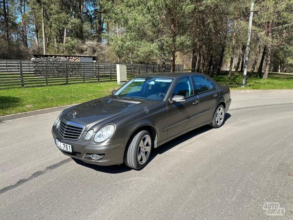 Коричневый Мерседес E 200 2008 в Каунас, объемом двигателя 2.10 л и пробегом 280 тыс. км за 5000 €, фото 2 на AUTOMOTO.COM.LV