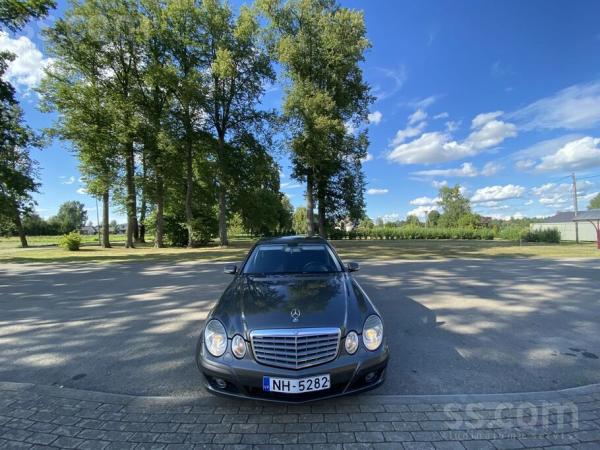 Коричневый Мерседес E 200 2009 в Рига, объемом двигателя 2.20 л и пробегом 281 тыс. км за 3600 €, фото 1 на AUTOMOTO.COM.LV