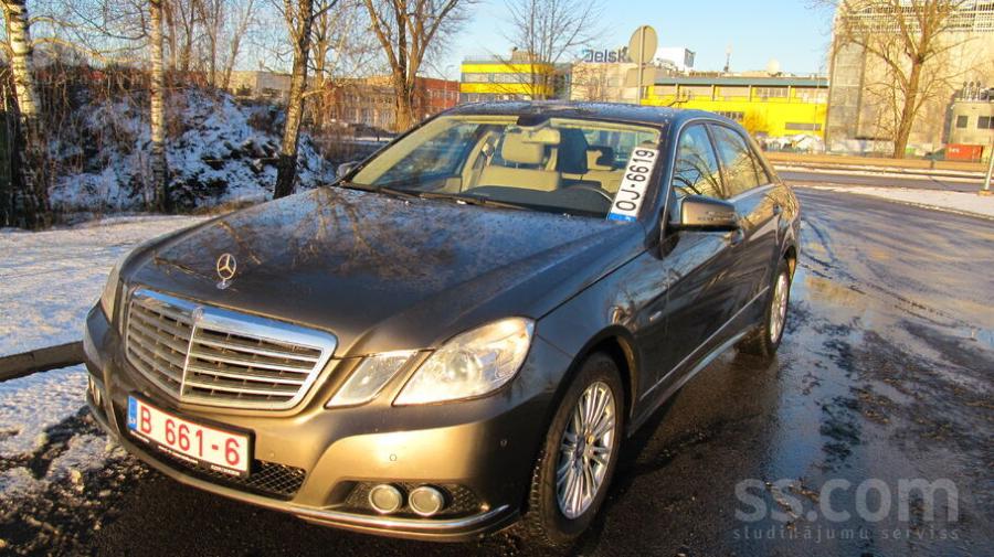 Brūns Mercedes-Benz e-200 2010 Rīga, ar dzinēja tilpumu 2.00 L un nobraukumu 331 tūkst. km par 6350 €, foto 1 vietnē AUTOMOTO.COM.LV