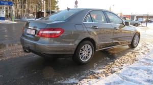 Brūns Mercedes-Benz e-200 2010 Rīga, ar dzinēja tilpumu 2.00 L un nobraukumu 331 tūkst. km par 6350 €, foto 22 vietnē AUTOMOTO.COM.LV