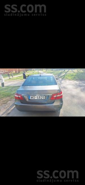 Brown Mercedes-Benz e-200 2011 in Riga, with an engine capacity of 2.10 L and mileage of 179 thousand km for 7000 €, photo 3 on AUTOMOTO.COM.LV