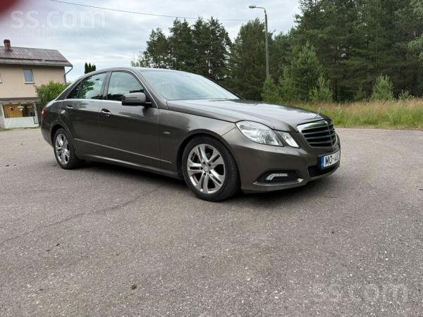 Brown Mercedes-Benz e-200 2011 in Riga, with an engine capacity of 2.10 L and mileage of 180 thousand km for 7300 €, photo 1 on AUTOMOTO.COM.LV