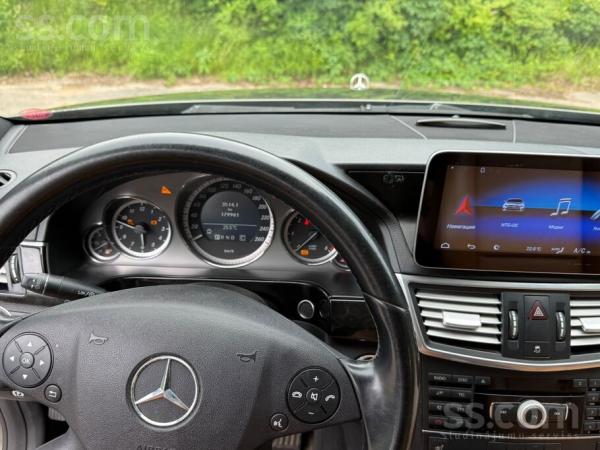 Brown Mercedes-Benz e-200 2011 in Riga, with an engine capacity of 2.10 L and mileage of 180 thousand km for 7300 €, photo 6 on AUTOMOTO.COM.LV