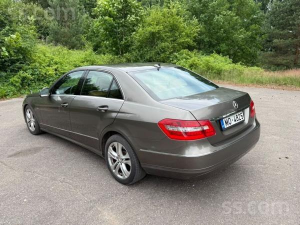 Brown Mercedes-Benz e-200 2011 in Riga, with an engine capacity of 2.10 L and mileage of 180 thousand km for 7300 €, photo 8 on AUTOMOTO.COM.LV
