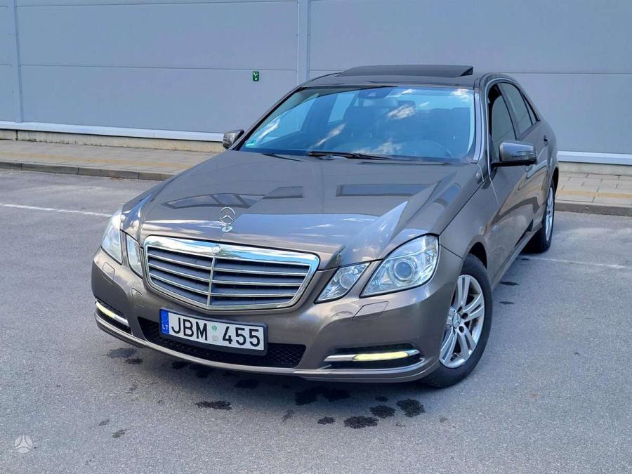 Коричневый Мерседес E 200 2011 в Вильнюс, объемом двигателя 2.20 л и пробегом 400 тыс. км за 4650 €, фото 12 на AUTOMOTO.COM.LV