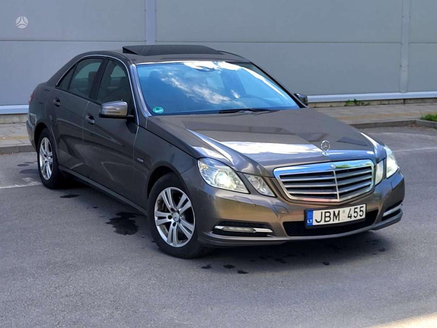 Brūns Mercedes-Benz e-200 2011 Viļņa, ar dzinēja tilpumu 2.20 L un nobraukumu 400 tūkst. km par 4650 €, foto 1 vietnē AUTOMOTO.COM.LV