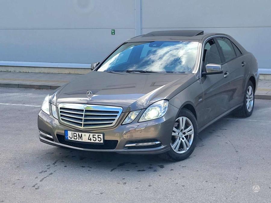 Brūns Mercedes-Benz e-200 2011 Viļņa, ar dzinēja tilpumu 2.20 L un nobraukumu 400 tūkst. km par 4650 €, foto 4 vietnē AUTOMOTO.COM.LV