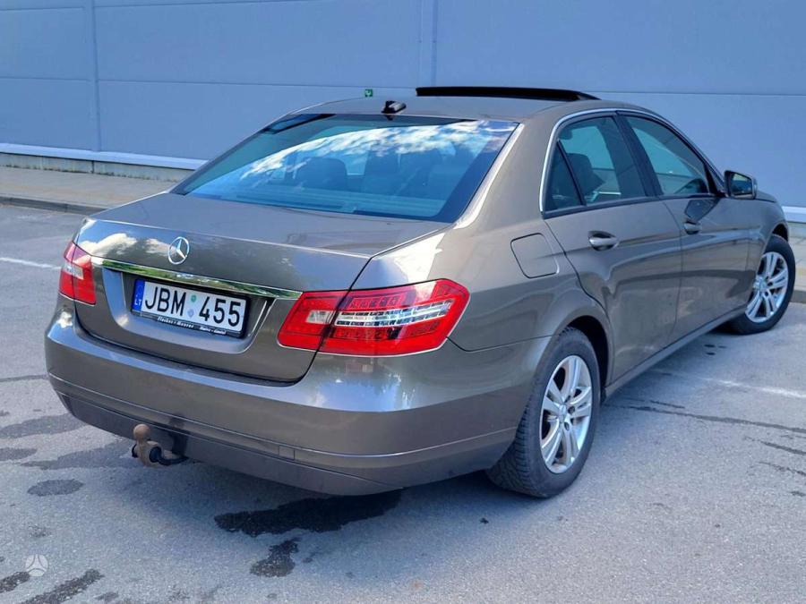 Brūns Mercedes-Benz e-200 2011 Viļņa, ar dzinēja tilpumu 2.20 L un nobraukumu 400 tūkst. km par 4650 €, foto 8 vietnē AUTOMOTO.COM.LV