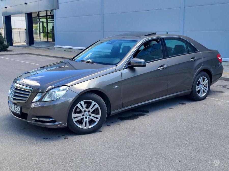 Brūns Mercedes-Benz e-200 2011 Viļņa, ar dzinēja tilpumu 2.20 L un nobraukumu 400 tūkst. km par 4650 €, foto 11 vietnē AUTOMOTO.COM.LV