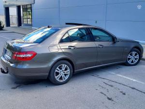 Brūns Mercedes-Benz e-200 2011 Viļņa, ar dzinēja tilpumu 2.20 L un nobraukumu 400 tūkst. km par 4650 €, foto 22 vietnē AUTOMOTO.COM.LV