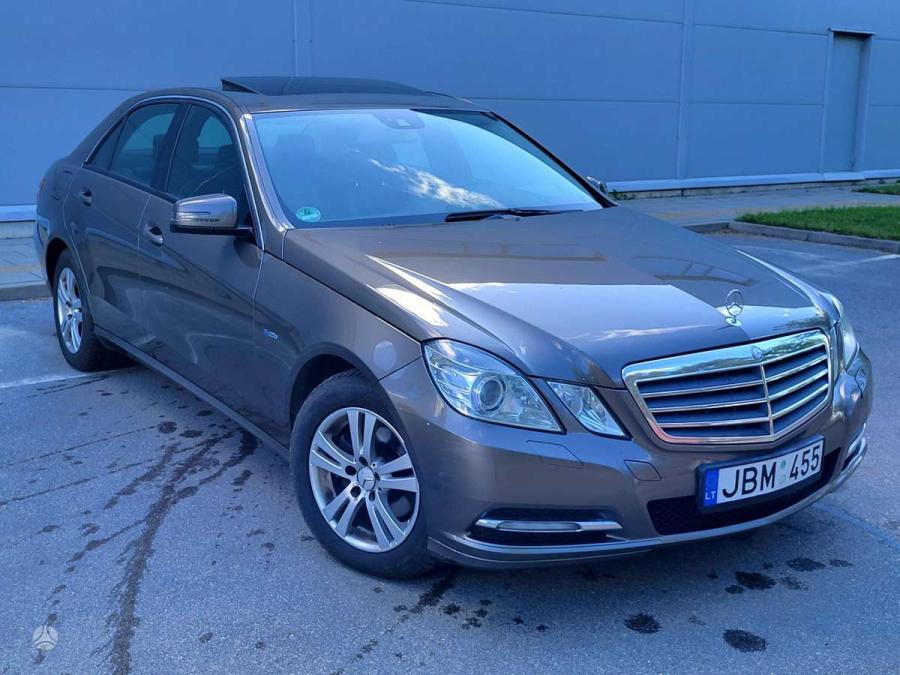 Brown Mercedes-Benz e-200 2011 in Vilnius, with an engine capacity of 2.20 L and mileage of 400 thousand km for 4250 €, photo 10 on AUTOMOTO.COM.LV