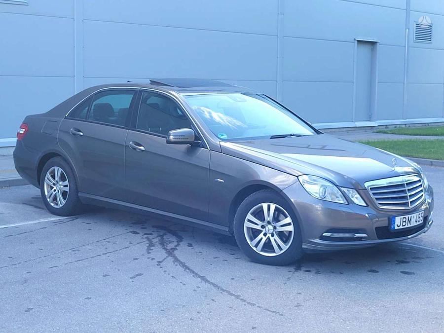 Brown Mercedes-Benz e-200 2011 in Vilnius, with an engine capacity of 2.20 L and mileage of 400 thousand km for 4250 €, photo 21 on AUTOMOTO.COM.LV