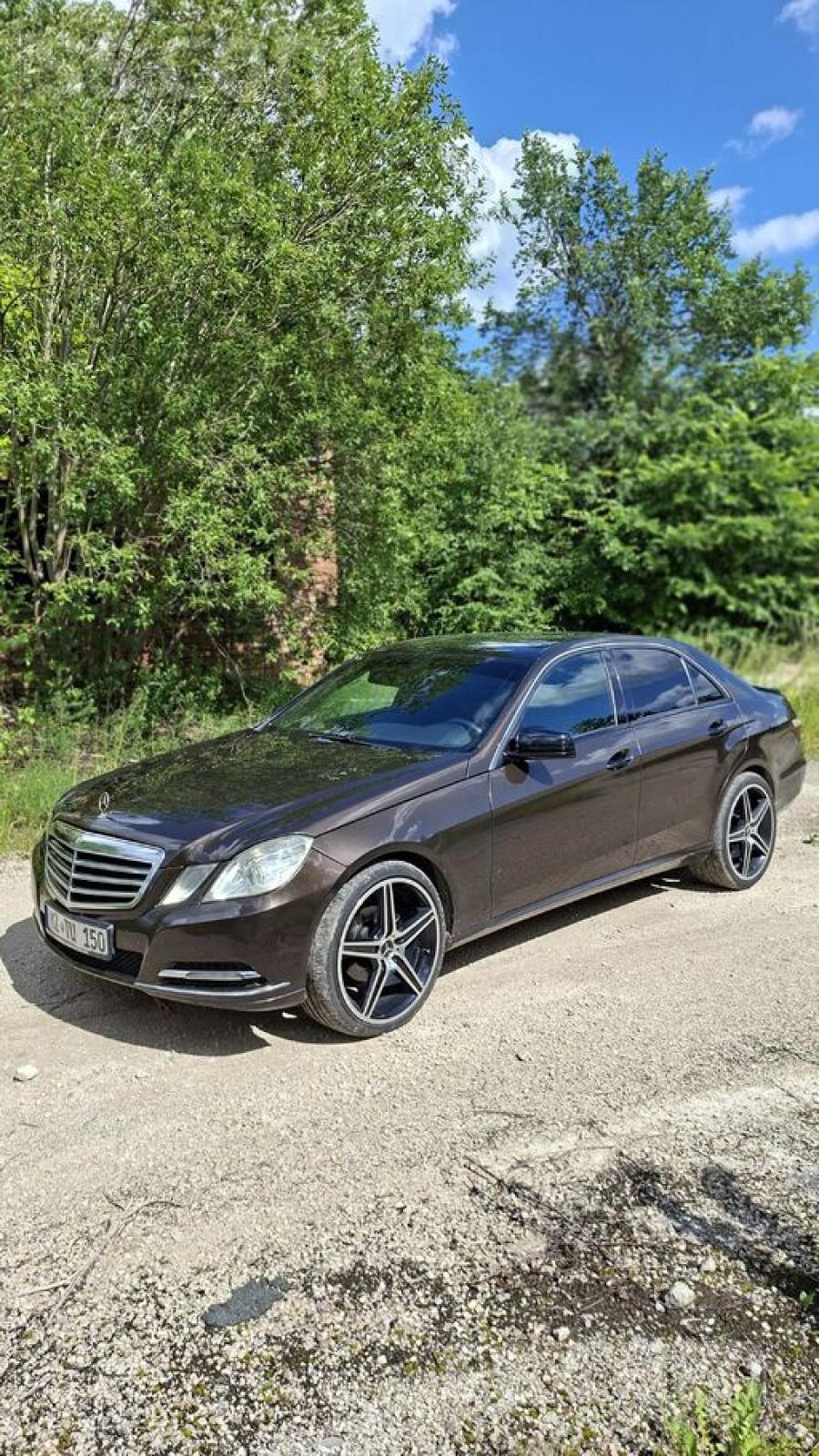 Brūns Mercedes-Benz e-200 2012 Ogre, ar dzinēja tilpumu 2.20 L un nobraukumu 222 tūkst. km par 6900 €, foto 1 vietnē AUTOMOTO.COM.LV