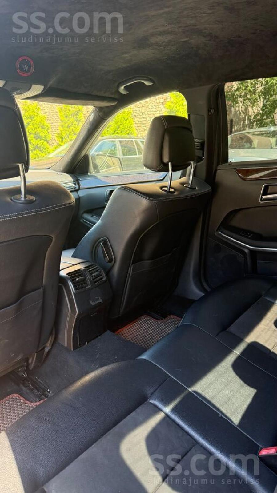 Brown Mercedes-Benz e-200 2012 in Riga, with an engine capacity of 2.20 L and mileage of 229 thousand km for 4199 €, photo 7 on AUTOMOTO.COM.LV