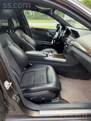 Brown Mercedes-Benz e-200 2012 in Riga, with an engine capacity of 2.20 L and mileage of 229 thousand km for 4800 €, photo 7 on AUTOMOTO.COM.LV