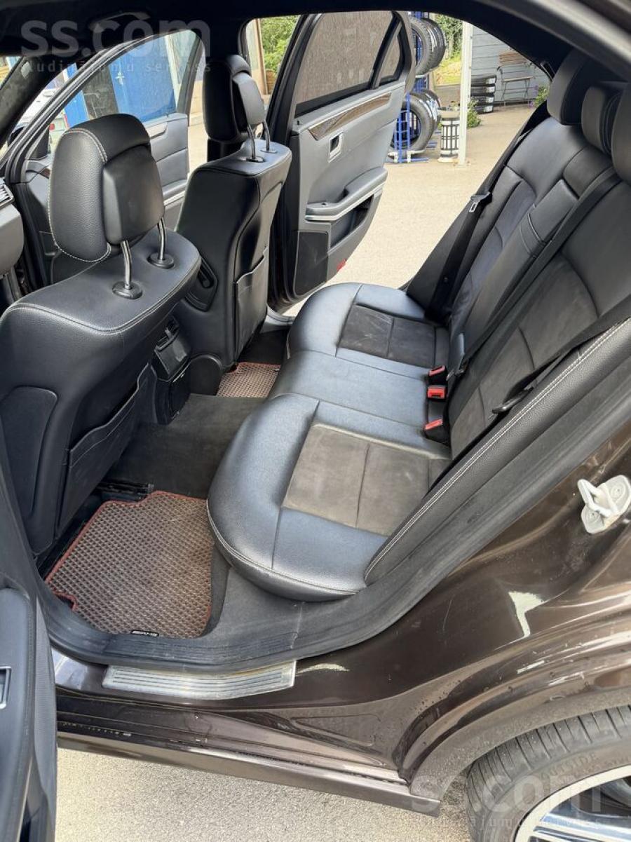 Brown Mercedes-Benz e-200 2012 in Riga, with an engine capacity of 2.20 L and mileage of 229 thousand km for 4800 €, photo 8 on AUTOMOTO.COM.LV