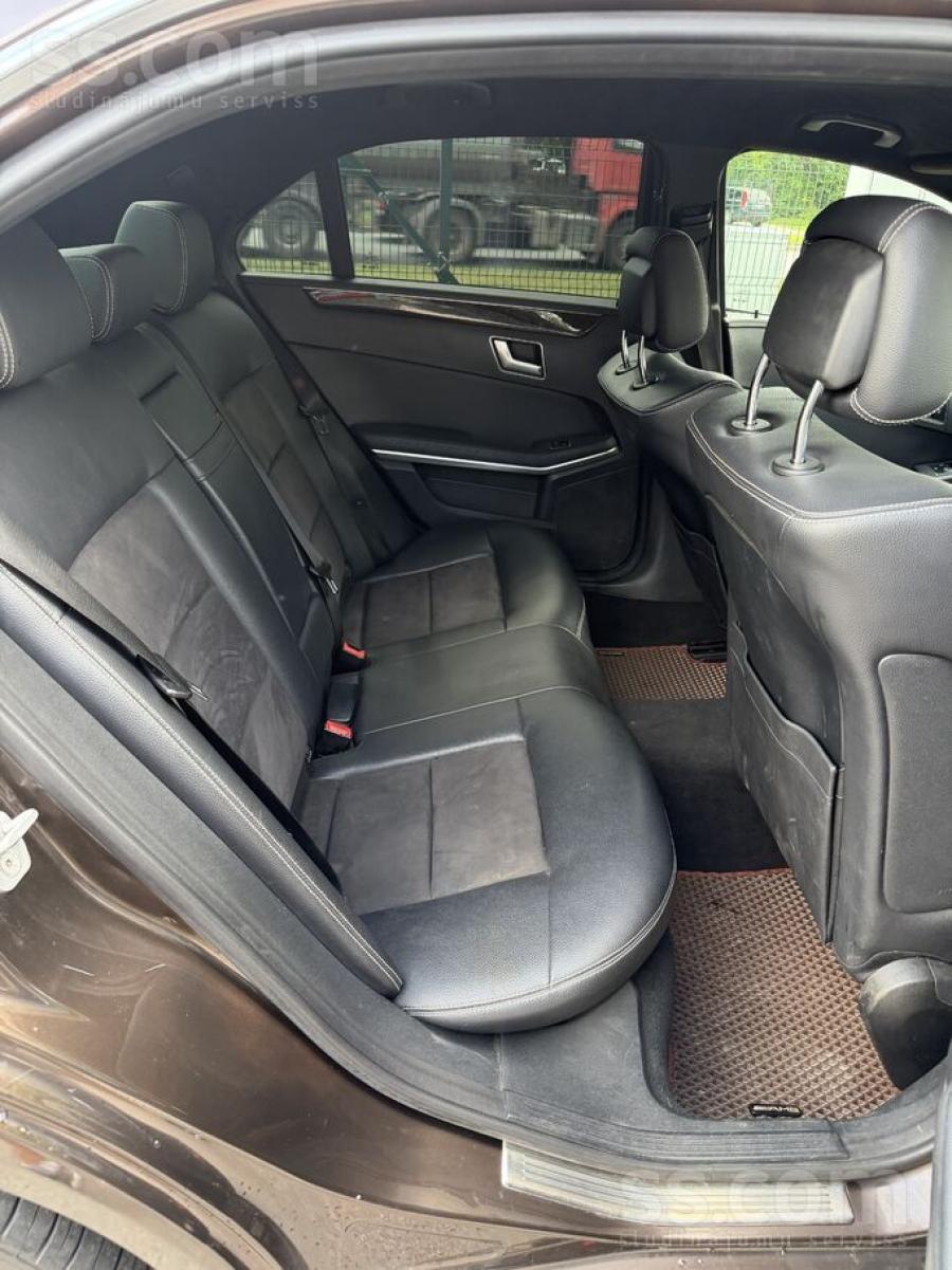 Brown Mercedes-Benz e-200 2012 in Riga, with an engine capacity of 2.20 L and mileage of 229 thousand km for 4800 €, photo 9 on AUTOMOTO.COM.LV