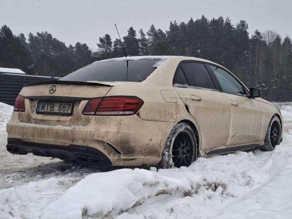 Brūns Mercedes-Benz e-200 2013 Šilutė, ar dzinēja tilpumu 2.14 L un nobraukumu 389 tūkst. km par 3500 €, foto 7 vietnē AUTOMOTO.COM.LV