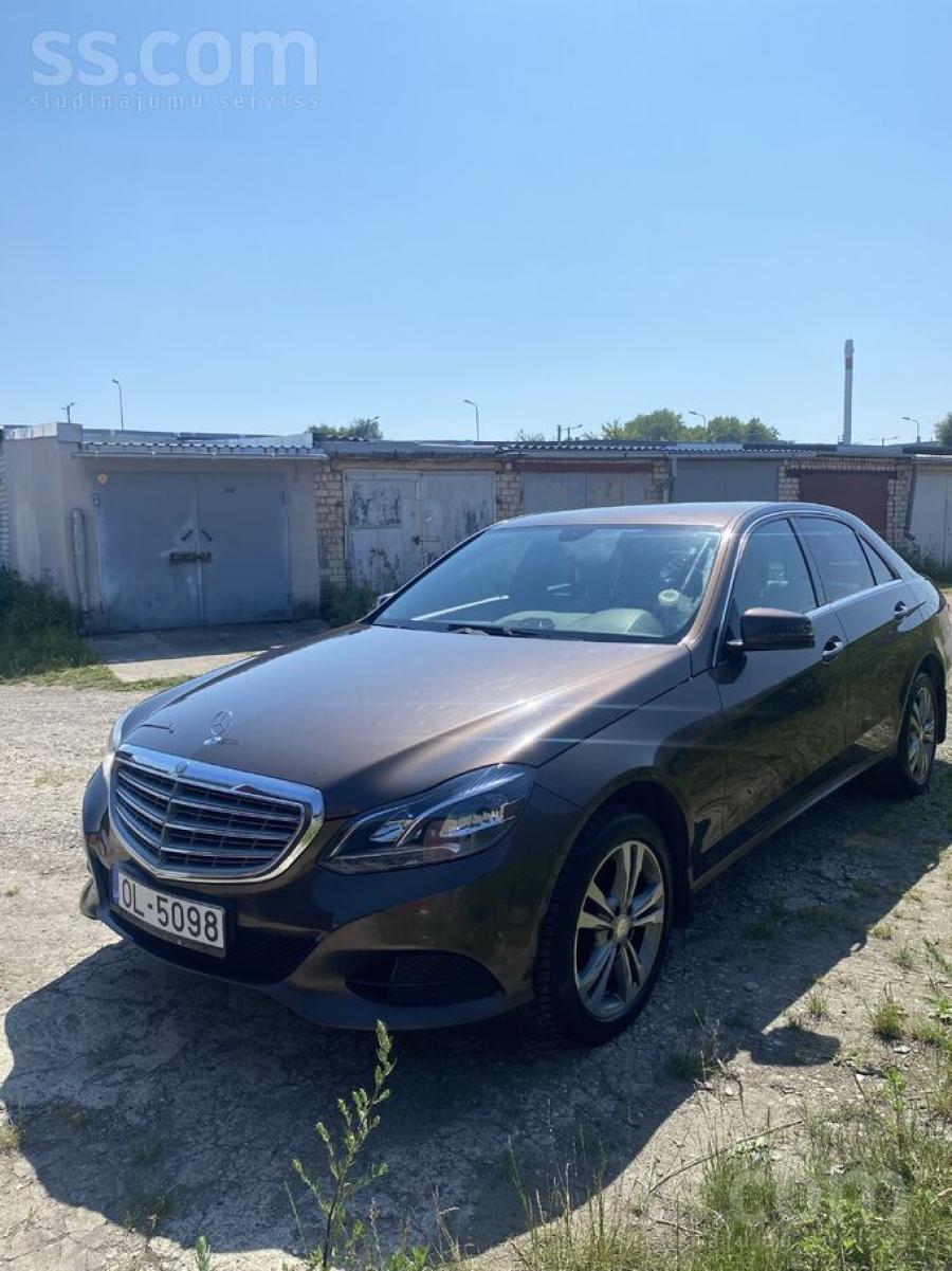 Brūns Mercedes-Benz e-200 2013 Liepāja, ar dzinēja tilpumu 2.20 L un nobraukumu 369 tūkst. km par 7200 €, foto 1 vietnē AUTOMOTO.COM.LV