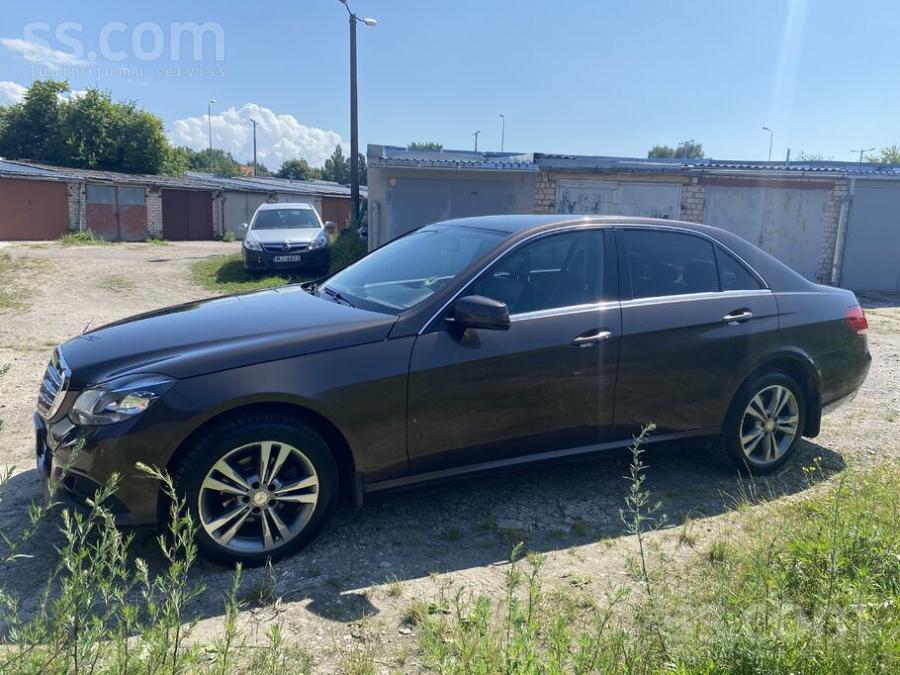 Brūns Mercedes-Benz e-200 2013 Liepāja, ar dzinēja tilpumu 2.20 L un nobraukumu 369 tūkst. km par 7200 €, foto 4 vietnē AUTOMOTO.COM.LV