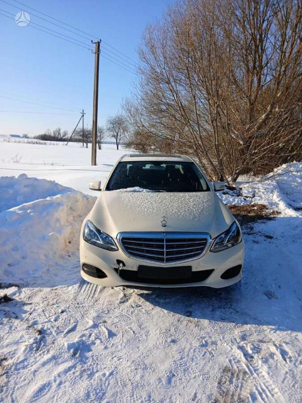Brown Mercedes-Benz e-200 2015 in Raseiniai, with an engine capacity of 2.14 L and mileage of 489 thousand km for 3100 €, photo 2 on AUTOMOTO.COM.LV