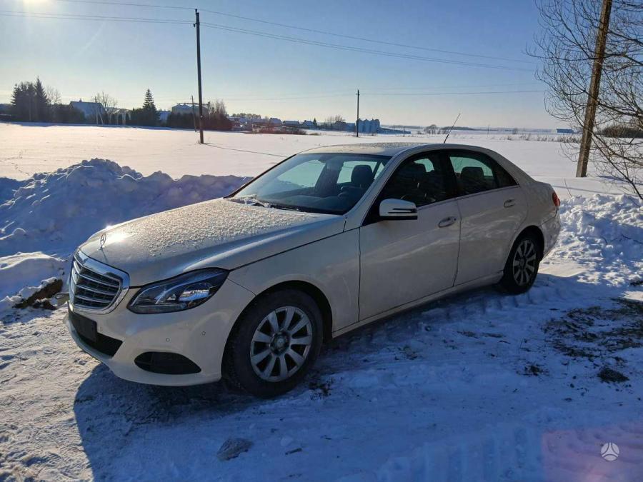 Brown Mercedes-Benz e-200 2015 in Raseiniai, with an engine capacity of 2.14 L and mileage of 489 thousand km for 3100 €, photo 3 on AUTOMOTO.COM.LV