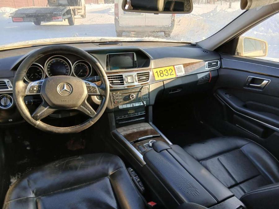 Brown Mercedes-Benz e-200 2015 in Raseiniai, with an engine capacity of 2.14 L and mileage of 489 thousand km for 3100 €, photo 7 on AUTOMOTO.COM.LV